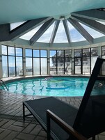 2 piscinas internas