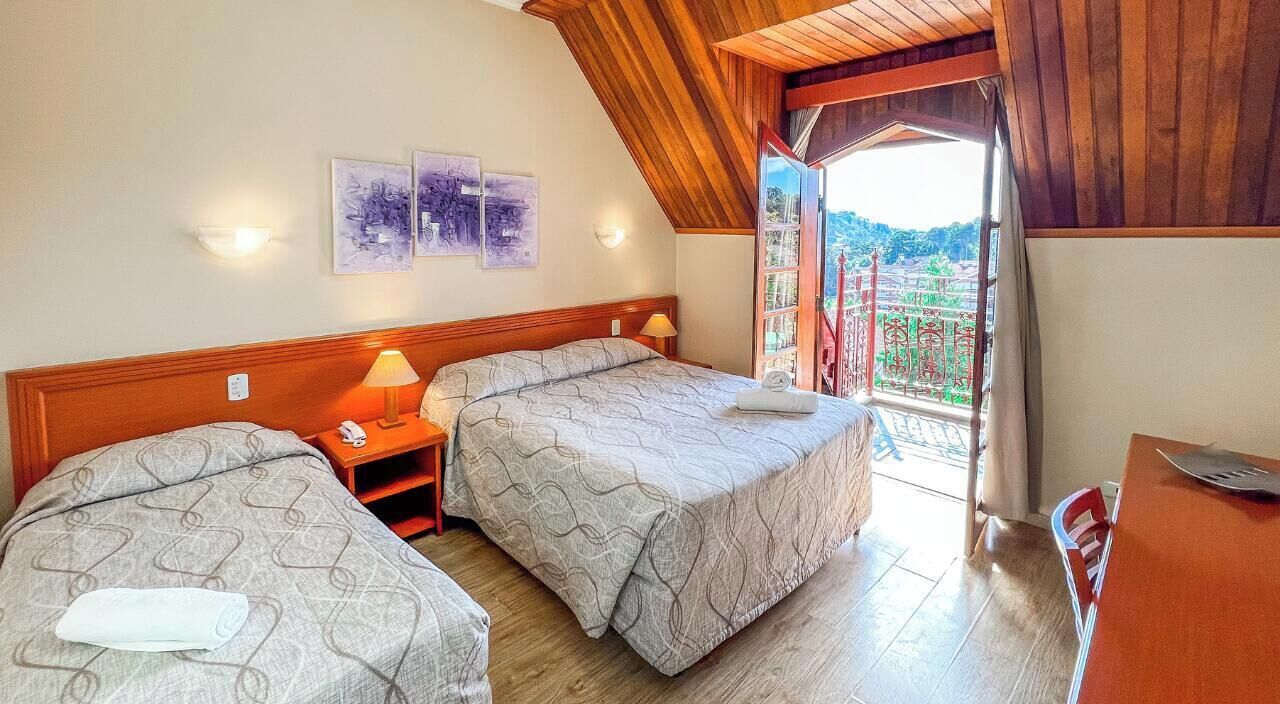 Quarto triplo luxo | Cortinas blackout, roupa de cama