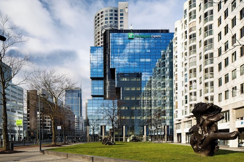 Holiday Inn Express Rotterdam - Central Station by IHG