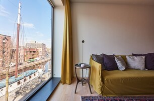 Apartamento superior | Vista para a água
