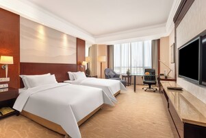 Quarto Executivo, 1 cama king-size | Minibar, ferro/tábua de engomar, camas desdobráveis, Wi-fi grátis