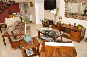 Área de estar no saguão