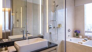 Banheira de imersão, chuveiro com efeito de chuva