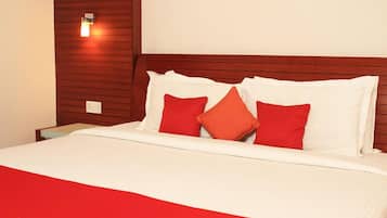 Quarto premium | Frigobar, cofres nos quartos, individualmente decorados, escrivaninha