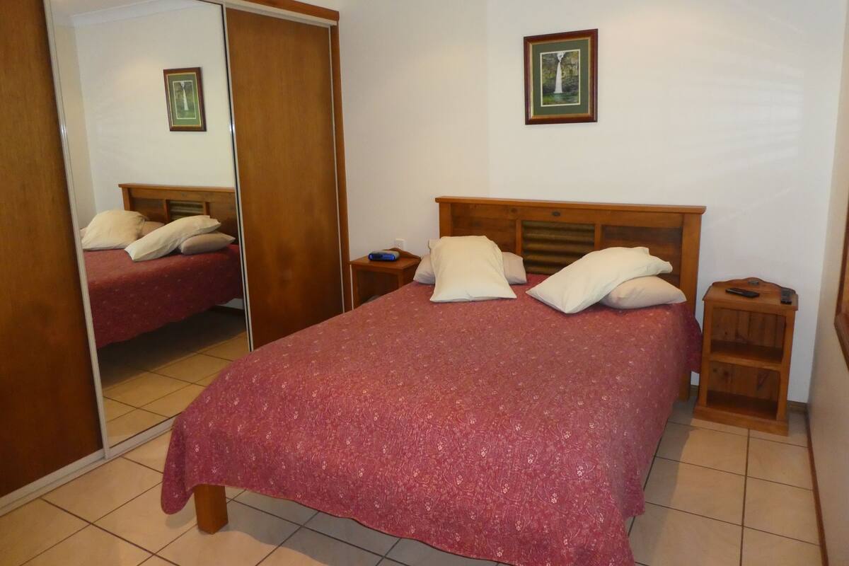 4 quartos, cortinas/cortinados opacos, ferro/tábua de engomar, Wi-fi 