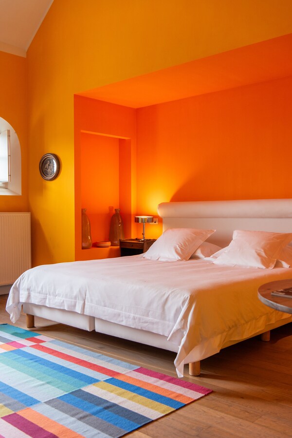 De Barrier - Different Hotels - Genk