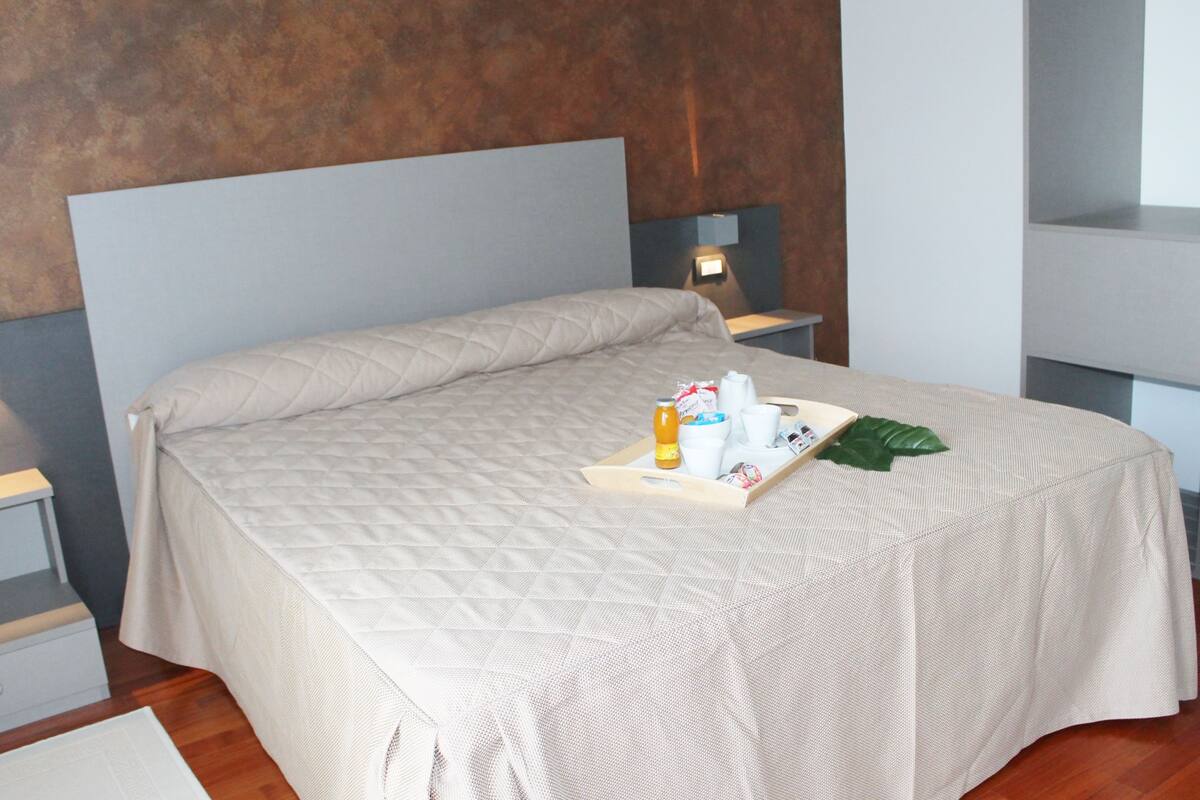 Camas de colchão Select Comfort, minibar, cofre no quarto, secretária 