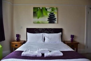 Quarto Familiar, várias camas, não fumadores | Quartos insonorizados, ferro/tábua de engomar, Wi-fi grátis