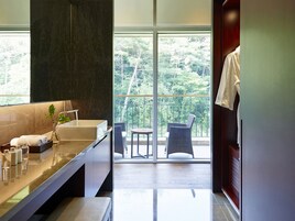 Secretária, cortinas/cortinados opacos, Wi-fi grátis 