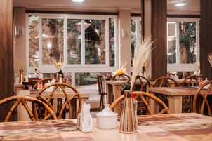 Pequeno-almoço tipo buffet diário incluído 