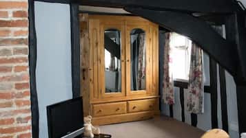 Quarto solteiro, banheiro compartilhado | 1 quarto, Wi-Fi