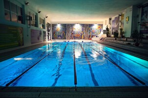 2 piscinas interiores 