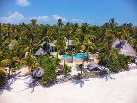 Suite with Sea View ( Villa Kidosho ) | Roupa de alta qualidade, minibar, cofre com capacidade para portátil