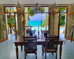 Suite with Sea View ( Villa Kidosho ) | Sala