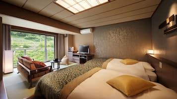 Cofres nos quartos, Wi-Fi de cortesia, roupa de cama