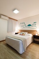 Quarto Duplo | Cofre no quarto, secretária, cortinas/cortinados opacos, Wi-fi grátis