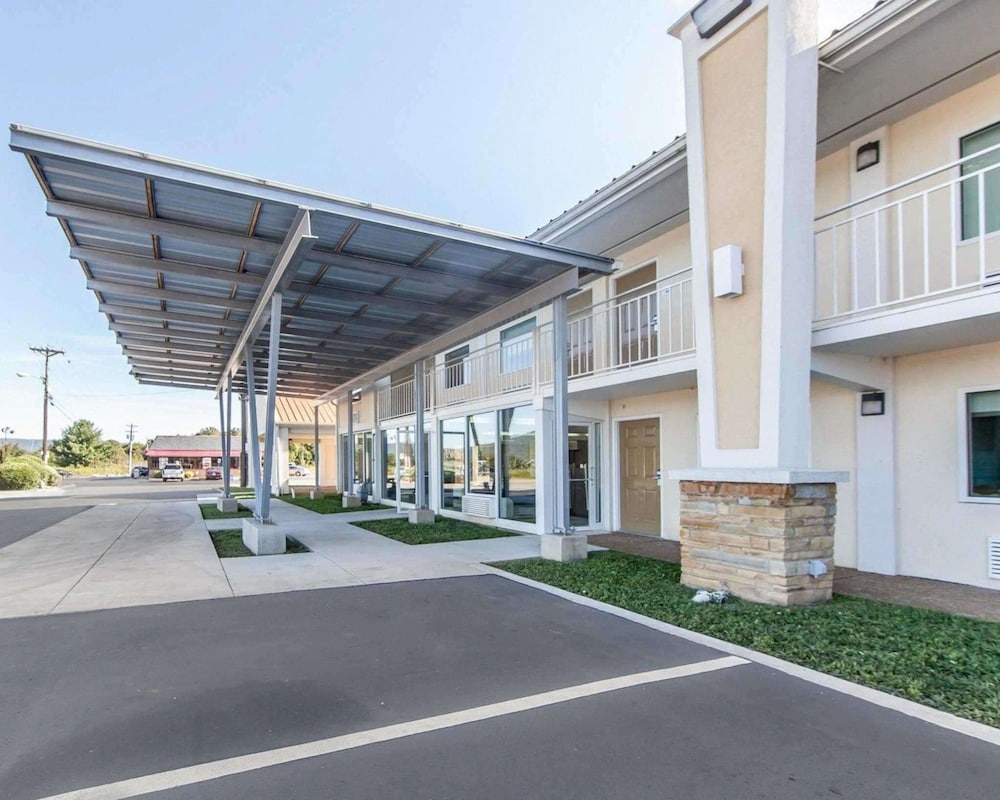 Quality Inn & Suites - Guntersville Lake