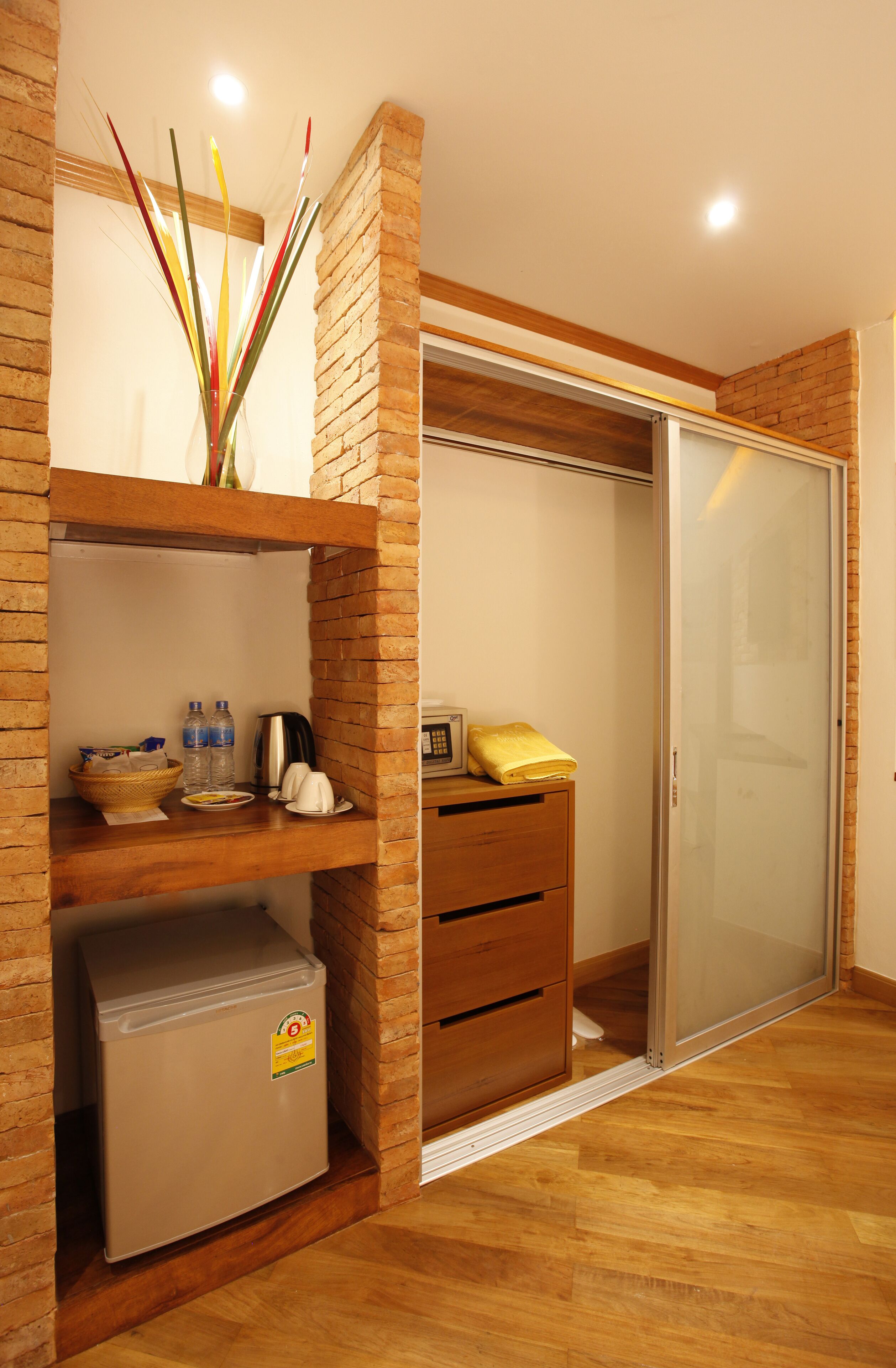 Quarto luxo | Frigobar, cofres nos quartos, escrivaninha