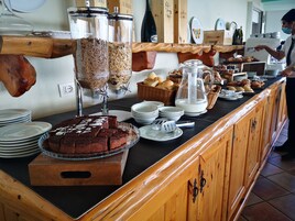 Pequeno-almoço continental diário incluído 