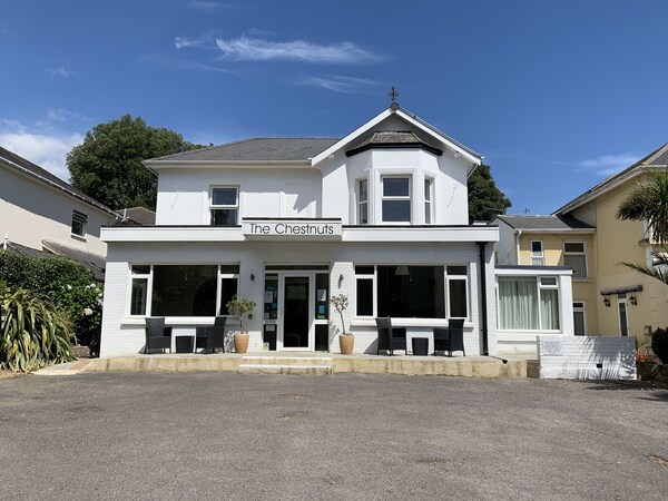 The Chestnuts Guest House - Shanklin