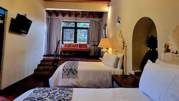 Quarto família | 1 quarto, roupas de cama premium, edredons de pluma, cofres nos quartos