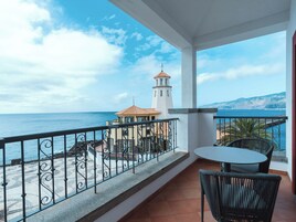Suite Júnior, 1 quarto, varanda, vista para o oceano (Preferred Club, 4 Adults) | Vista para a praia ou o mar