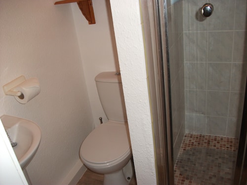 Lawnswood Holiday Apartments - Blackpool