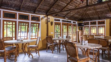 Pequeno-almoço tipo buffet diário incluído