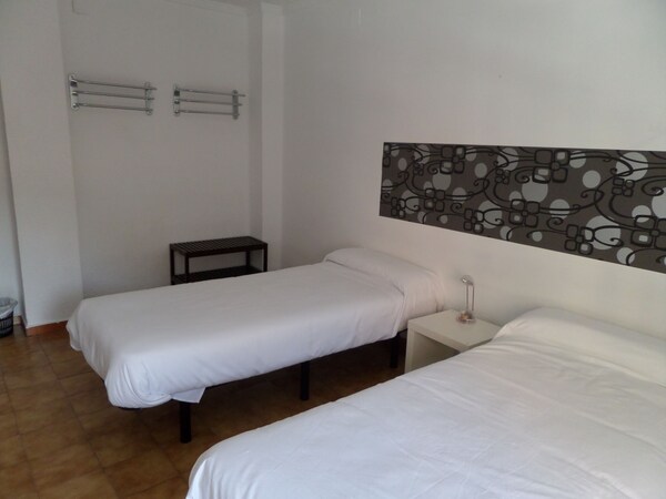 Russafa Youth Hostel - Valencia