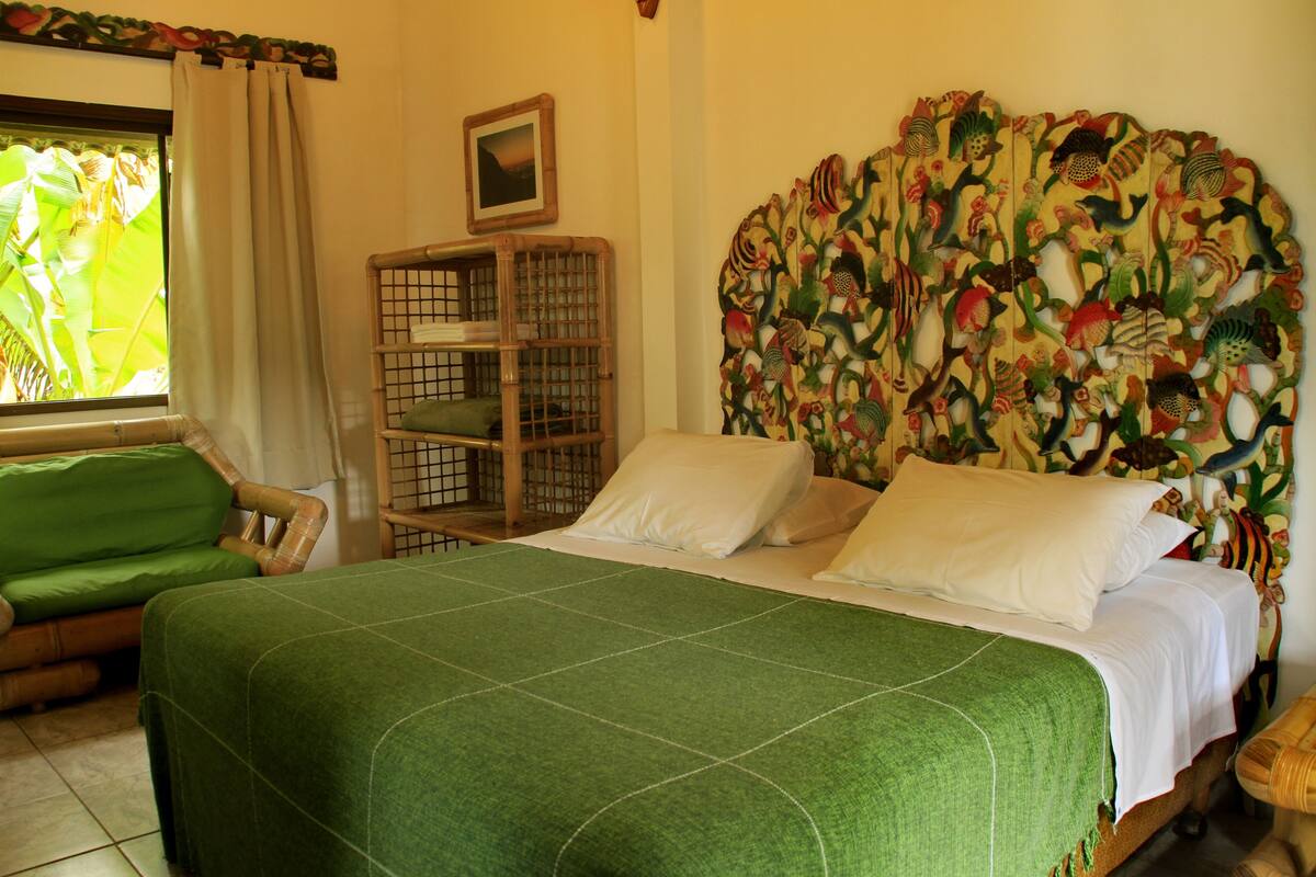 Quarto Duplo Panorâmico | Minibar, com mobília individualizada, ferro/tábua de engomar