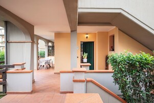 Apartamento superior, 2 quartos, varanda | Terraço/pátio