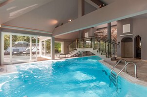 2 piscinas interiores 