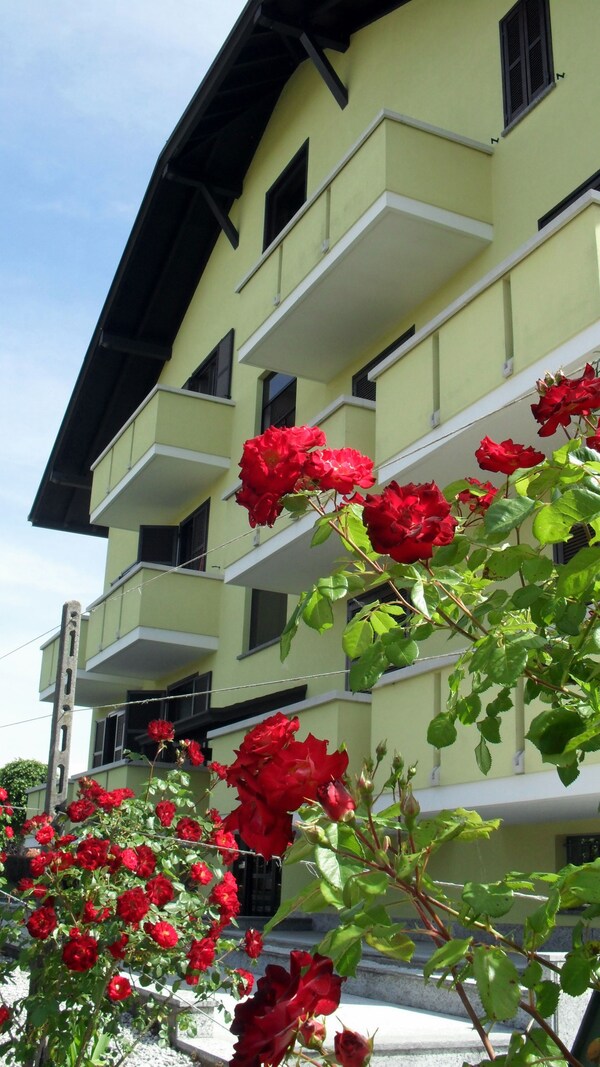 Albergo Residence Isotta - Lake Maggiore