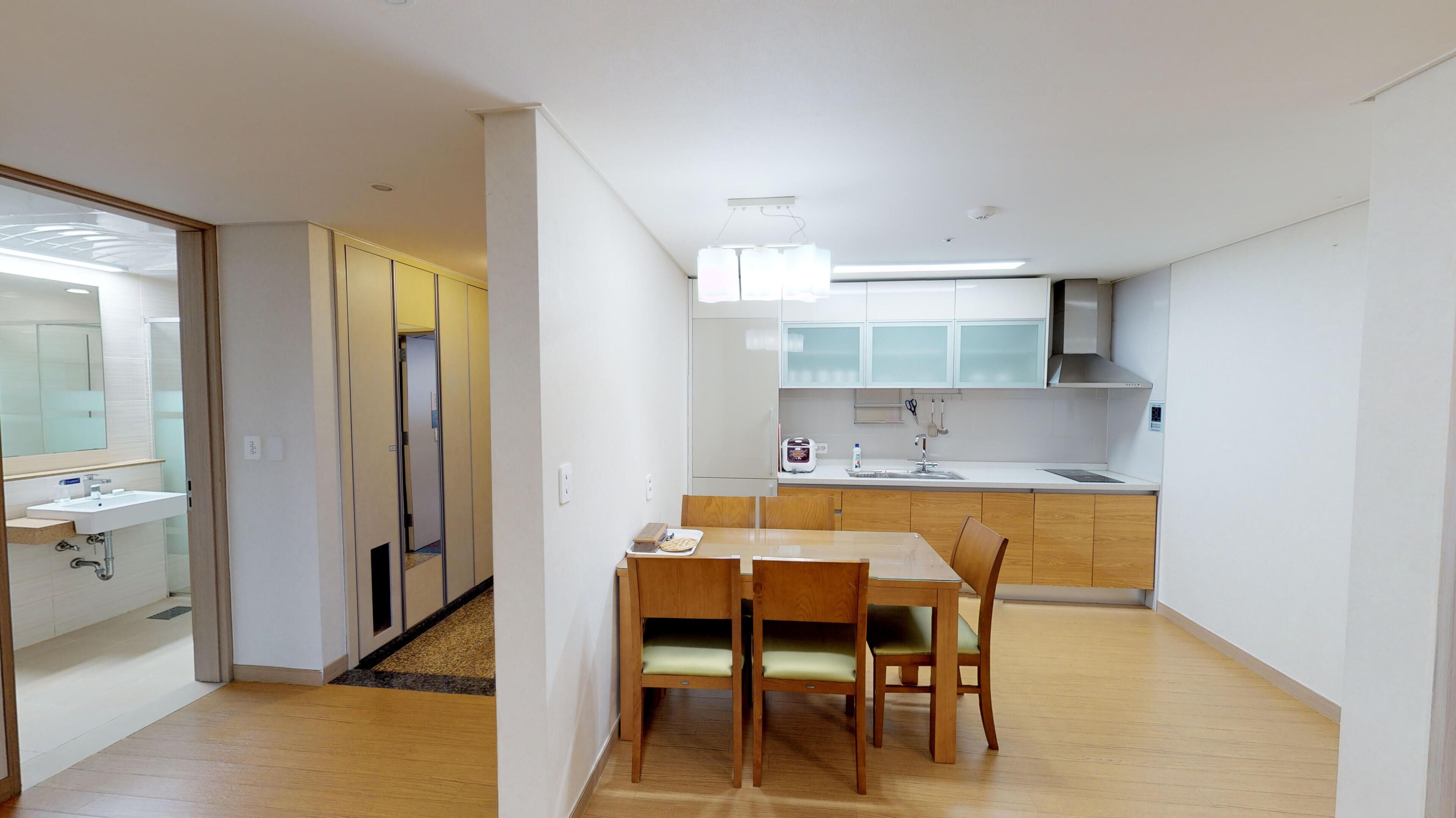 [Hill Condo] Hill Gallery Suite 40PY | Secretária, internet com fios grátis, roupa de cama fornecida 
