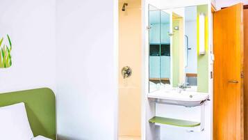 Secretária, berços/camas para crianças grátis, Wi-fi grátis