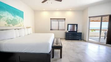 Villa Familiar, 2 quartos, varanda, vista para o oceano | Roupa de alta qualidade, edredões de penas, camas de colchão pillowtop