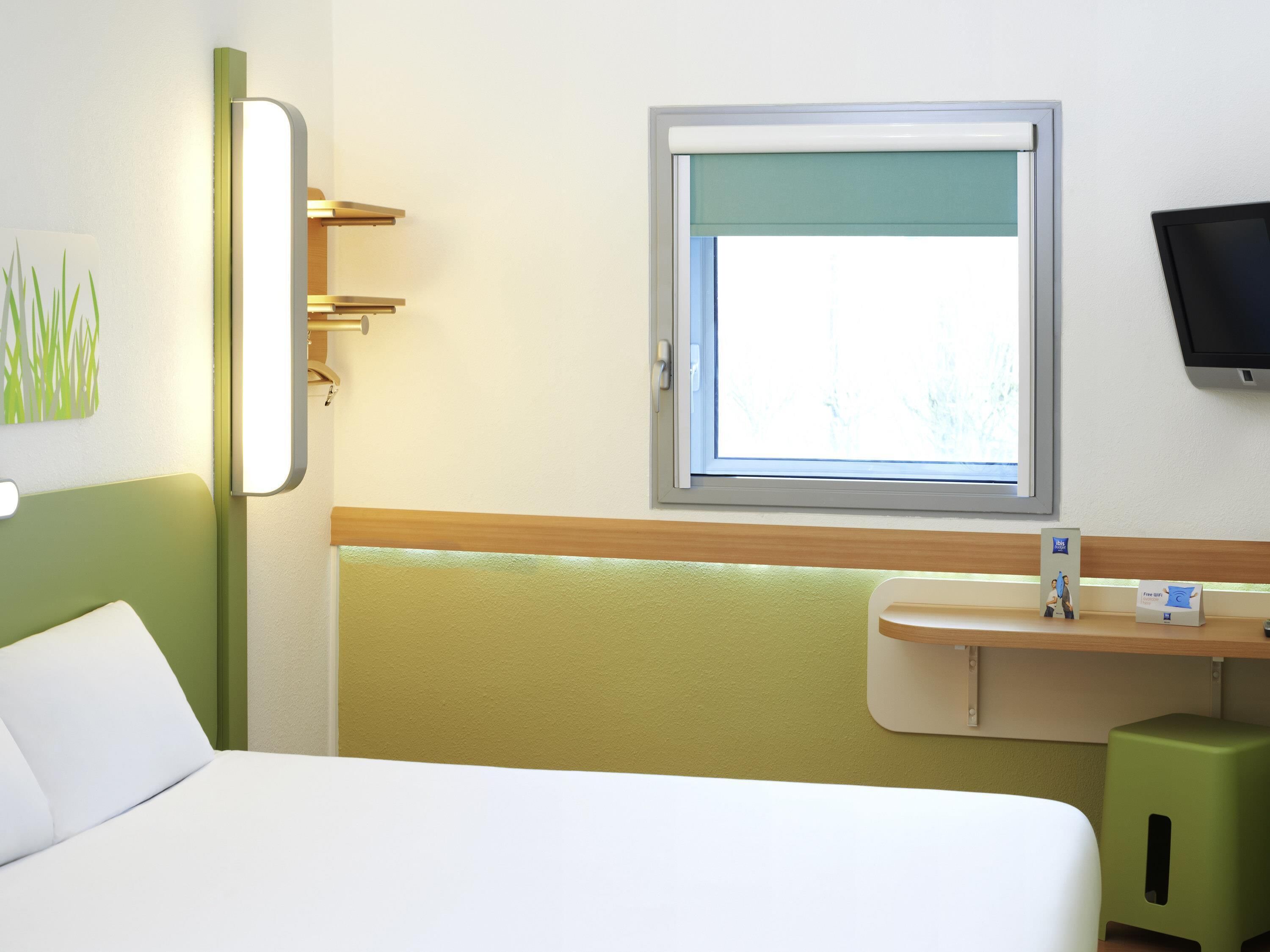 Cofre no quarto, secretária, Wi-fi grátis, roupa de cama fornecida 