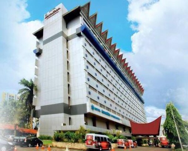 Hotel Danau Toba International - Medan