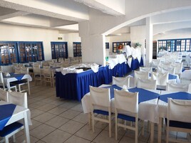 Café da manhã, almoço e jantar