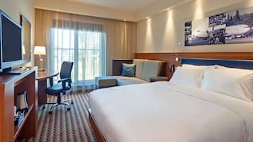 Quarto, 1 cama Queen e sofá-cama | Cofres nos quartos, escrivaninha, ferros/tábuas de passar roupa