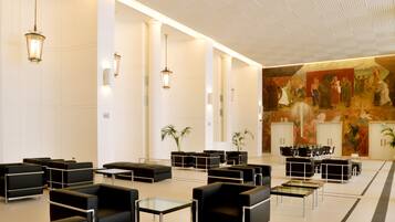 Serve almoços e jantares