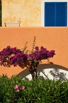 Casa de Campo Familiar | Cofre no quarto, secretária, berços/camas para crianças