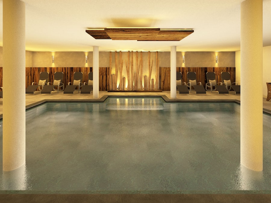 Piscina interna, espreguiçadeiras