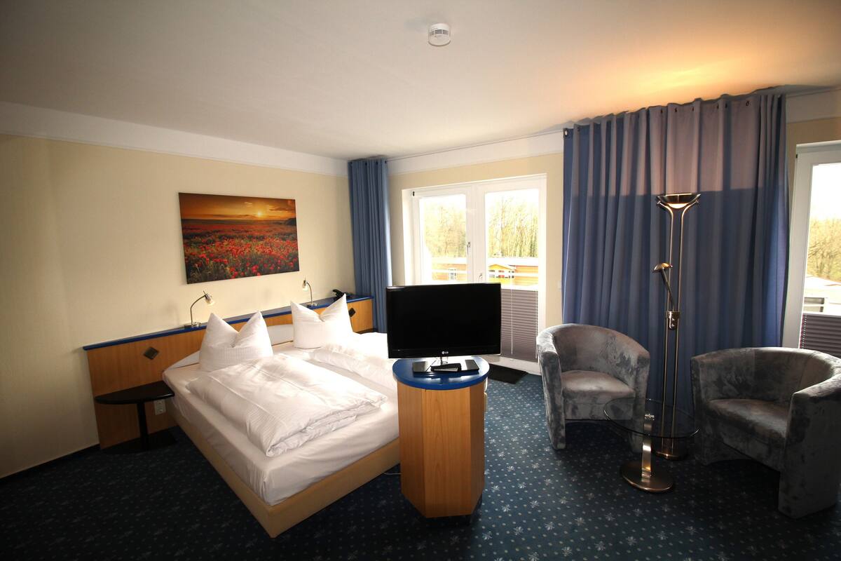 Suite-Estúdio | Minibar, secretária, Wi-fi grátis, roupa de cama fornecida 