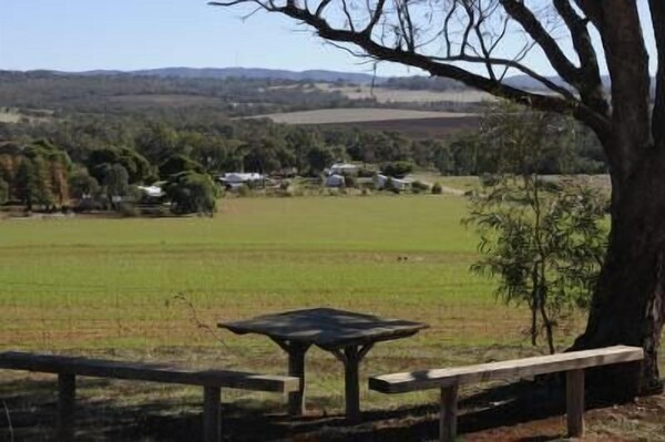 Stone Hut Cottage - Wirrabara