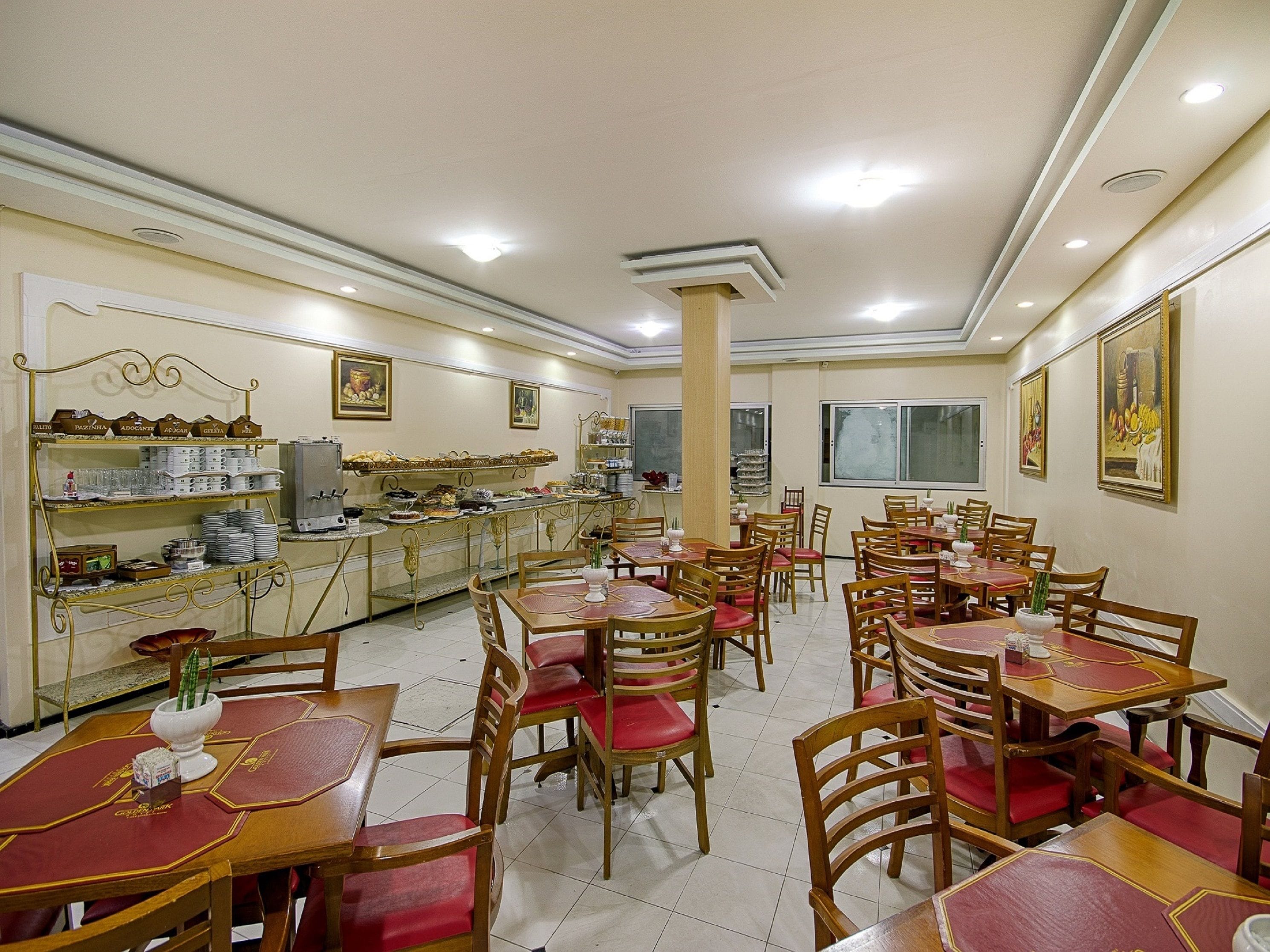 Pequeno-almoço tipo buffet diário incluído 