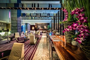 Área de estar no saguão