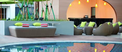 Bar junto à piscina