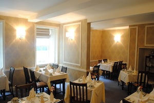 Pequeno-almoço completo diário (17.50 EUR por pessoa)