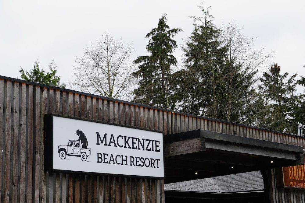 Mackenzie Beach Resort - Vancouver Island